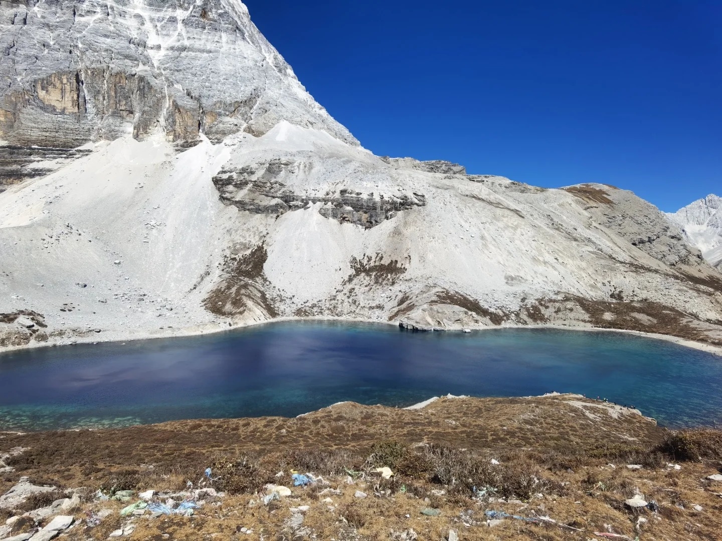 Breathtaking Five Colored Beach in Xinjiang You Can’t Miss
