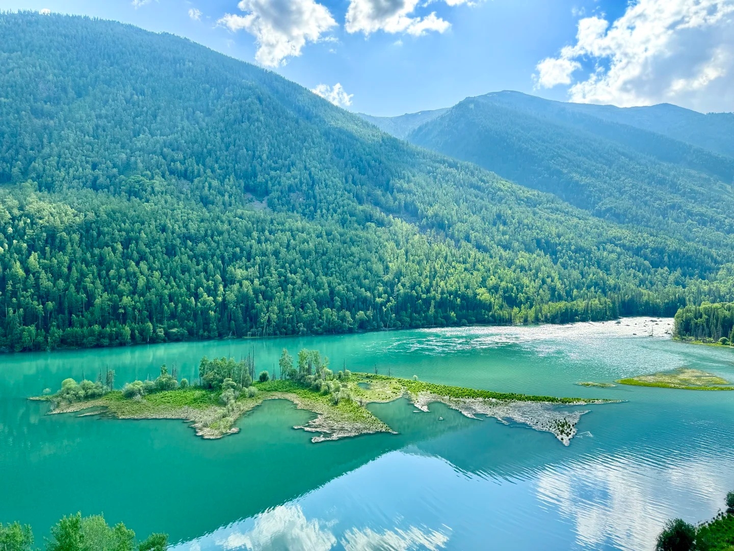 Kanas Lake in Xinjiang: China’s Breathtaking Scenic Treasure