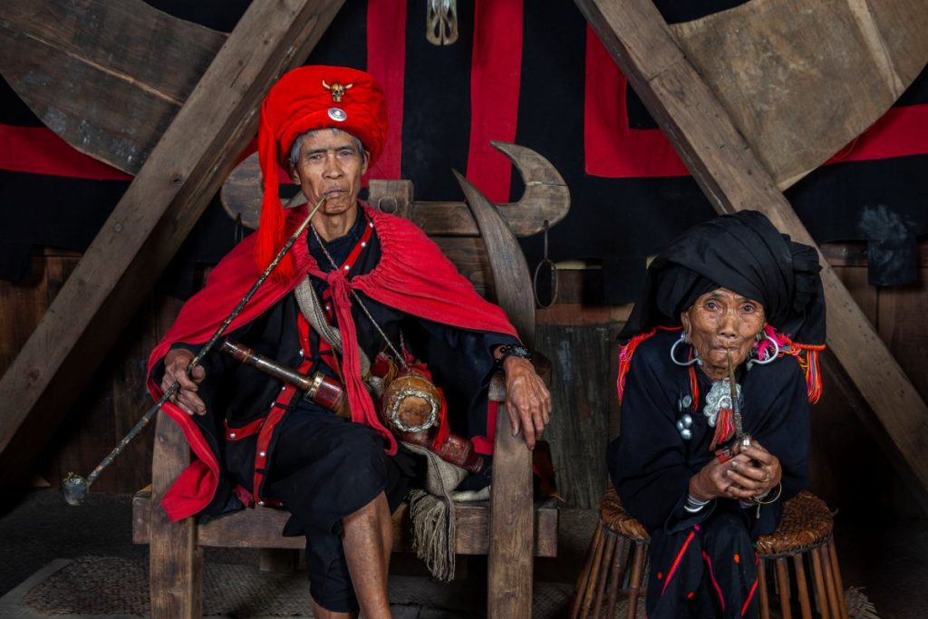 25 Ethic Minorities in Yunnan: Bai, Yi, Dai, Naxi, Hani & Miao